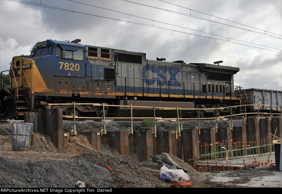 CSX 7820 third on Q300